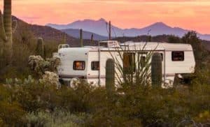 Quick Guide On How To Block Up A Fifth Wheel - Camper Upgrade